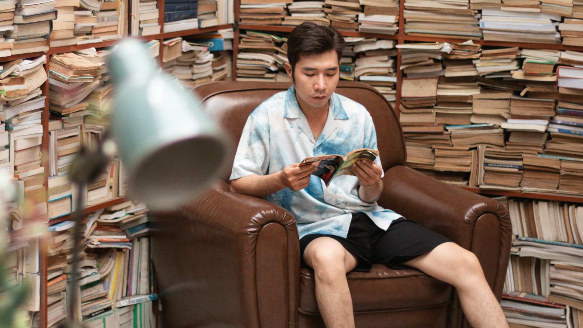 Science Tells Us That Reading Is Good For Us, So Why Is It So Hard To ...