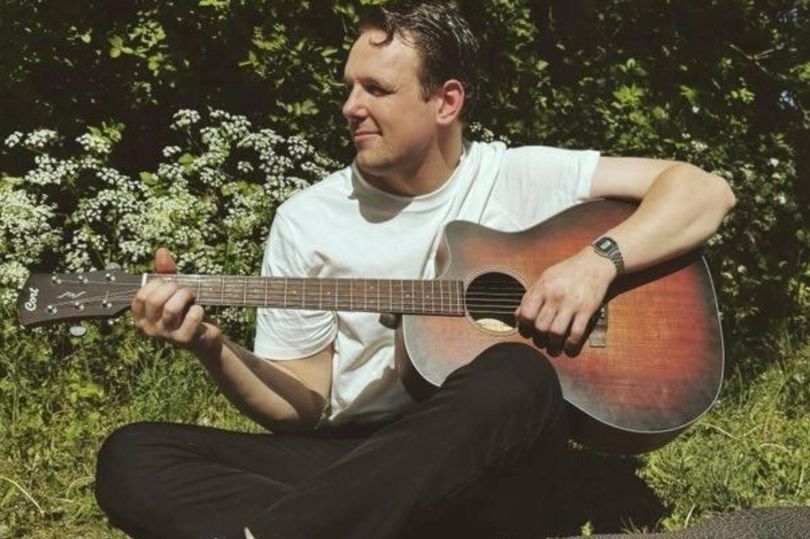 Hull singer-songwriter and photographer collaborate in shoot that shows ...