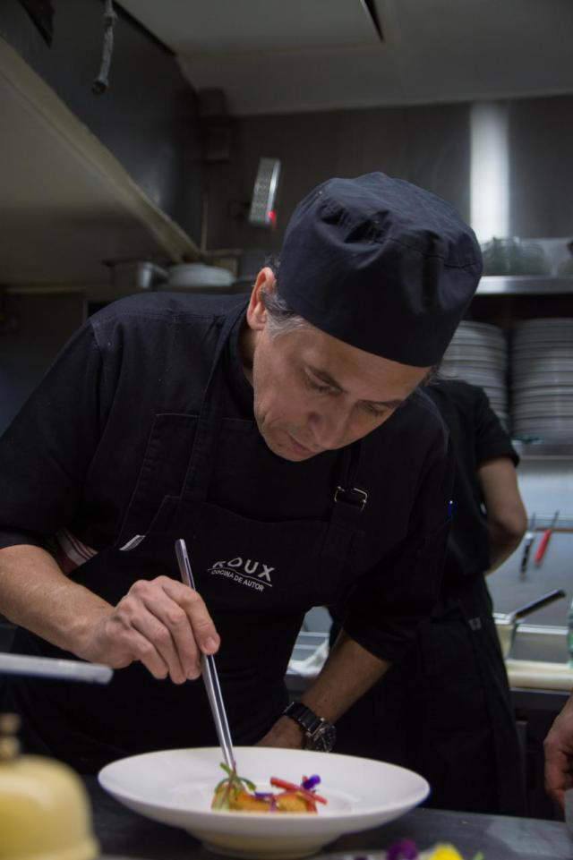 Una cena de seis pasos que celebra el maridaje y la alta cocina porteña
