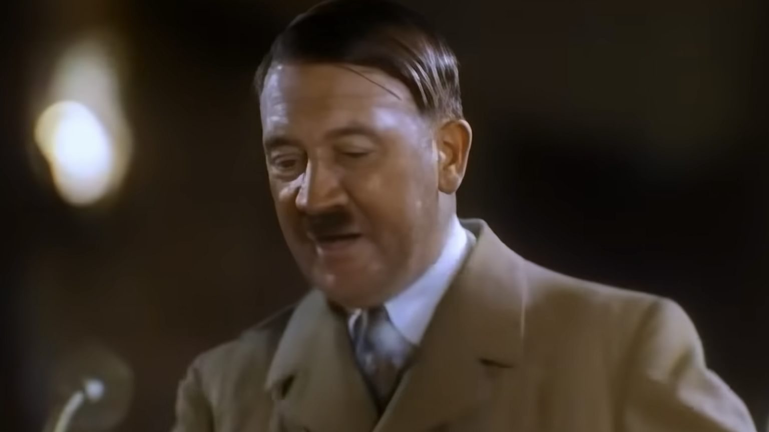Onderzoek ontdekt: Hitler had genetische aandoening die micro-penis kan ...