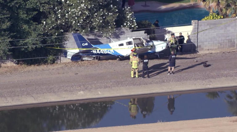 Small plane crashes near Mesa neighborhood after pilot reports engine ...