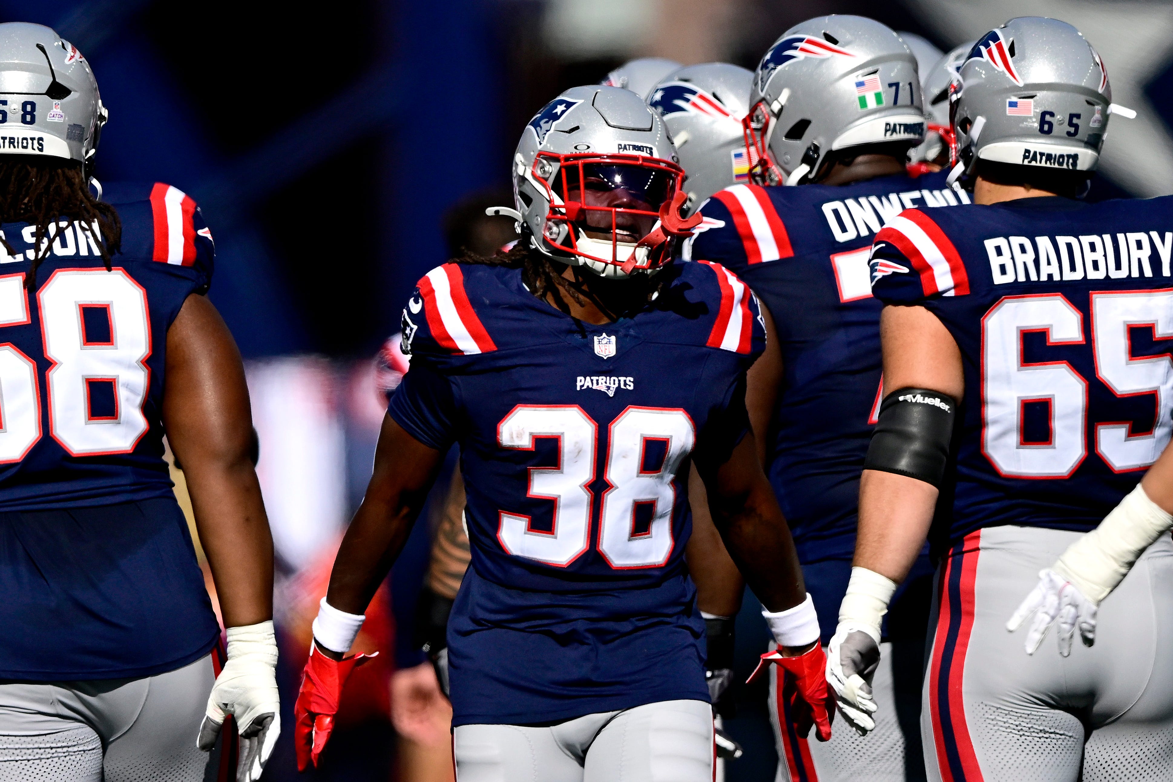 Mike Vrabel's injury updates for Rhamondre Stevenson, Kayshon Boutte