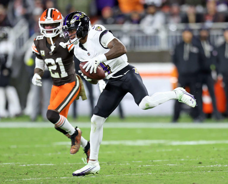 ‘This just got interesting!!!’ What Joe Thomas and others said after ...