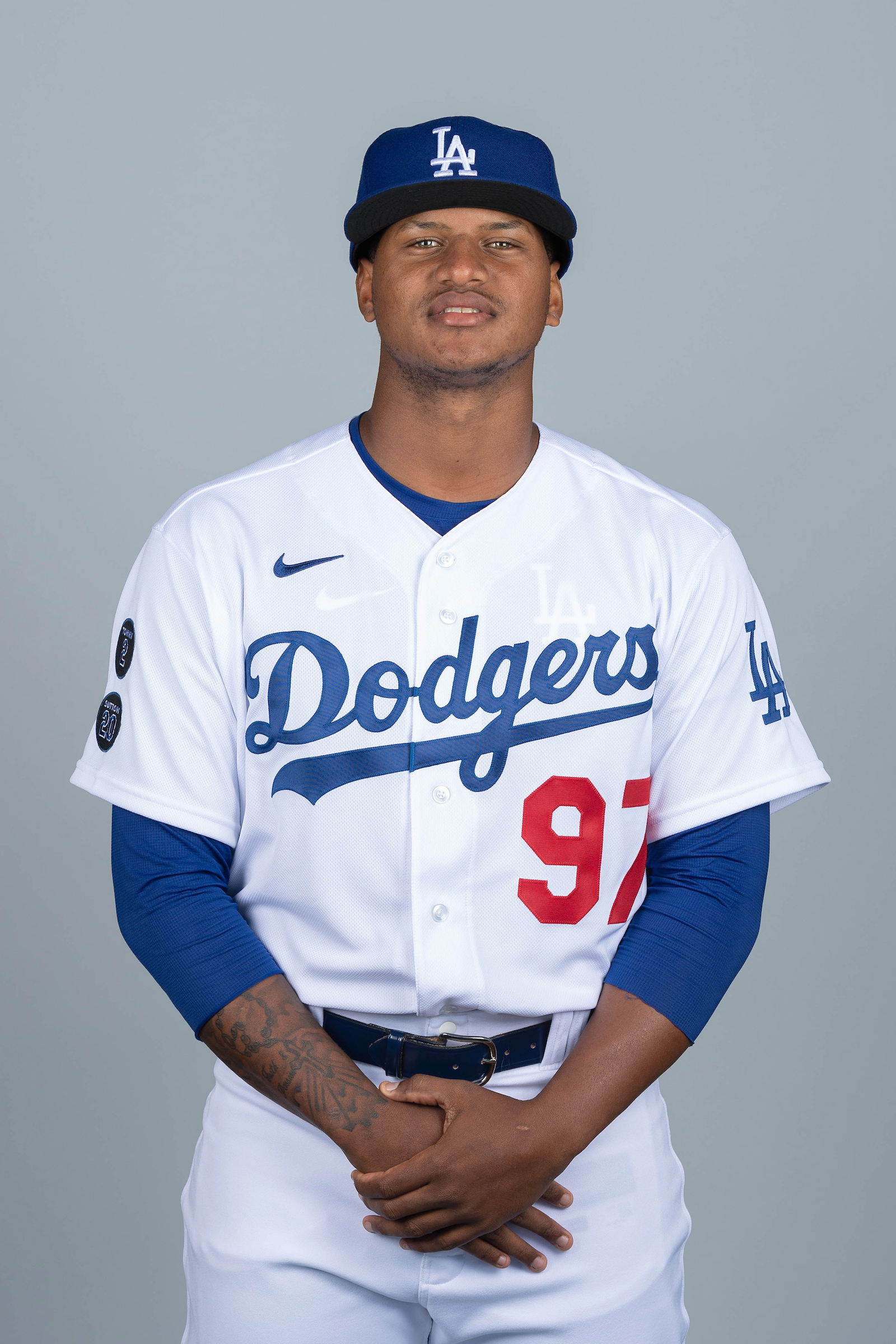 Mariners trade RHP Tyler Gough to Dodgers for LHP Robinson Ortiz