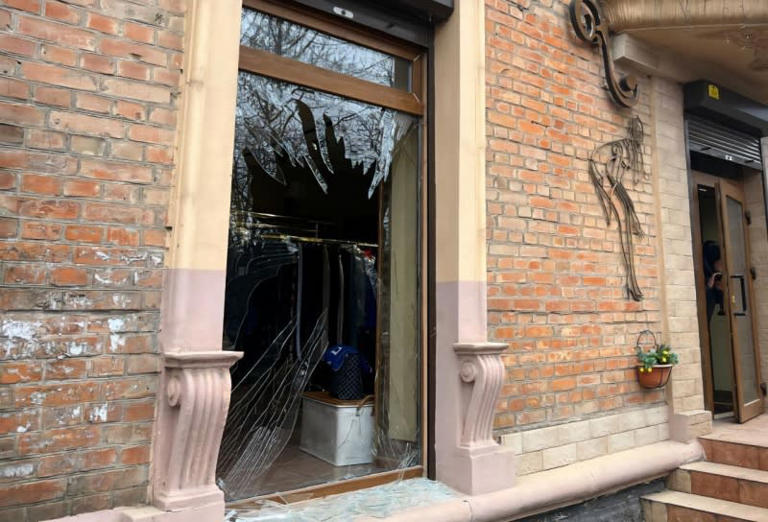 Russia hits Ukrainian city of Nikopol with artillery, casualties reported