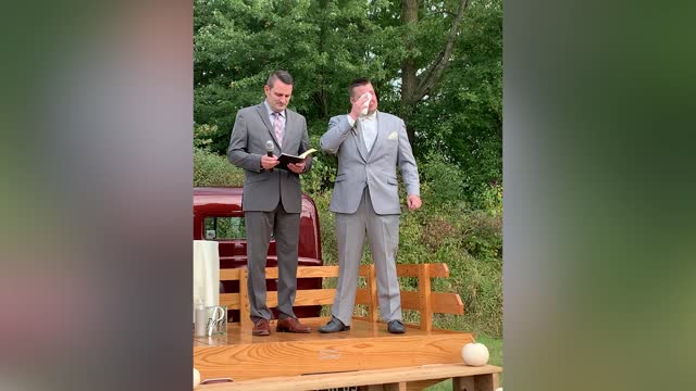 Groom Cries Uncontrollably As Bride Walks Down Aisle | Happily TV