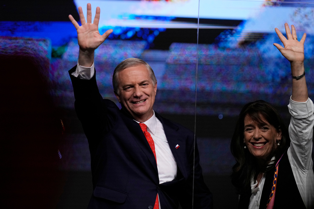 Hard-right former lawmaker José Antonio Kast leads in Chile's ...