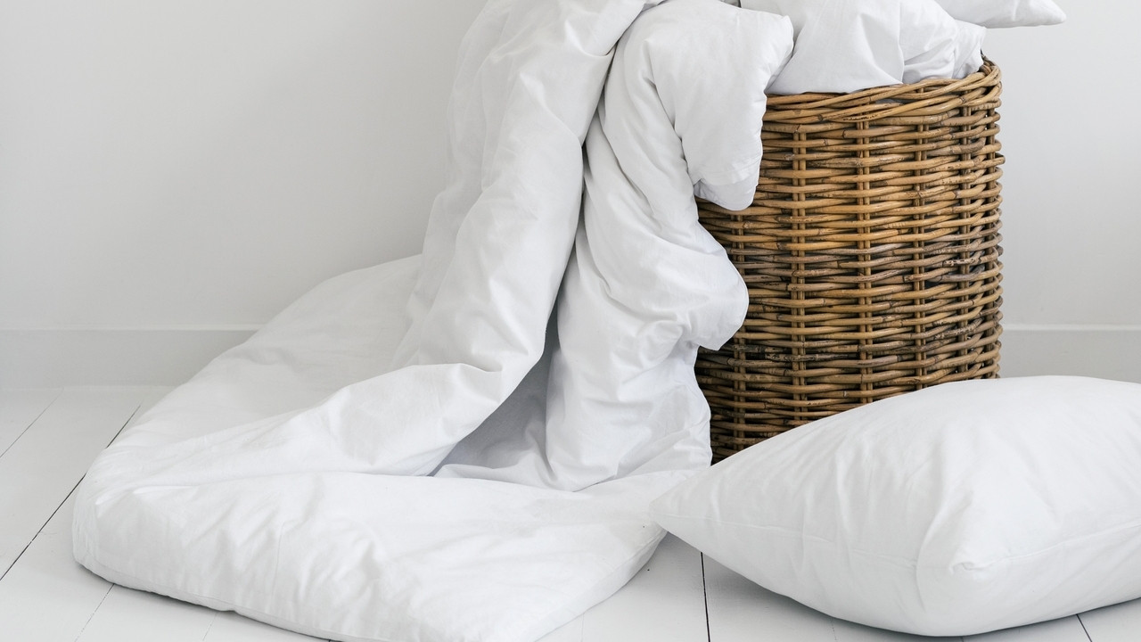Fini la galère pour laver votre couette : cette méthode sans machine ...