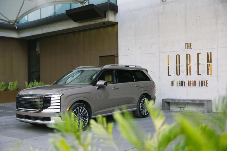 2026 Hyundai Palisade Hybrid Calligraphy AWD: Korean SUV Style!