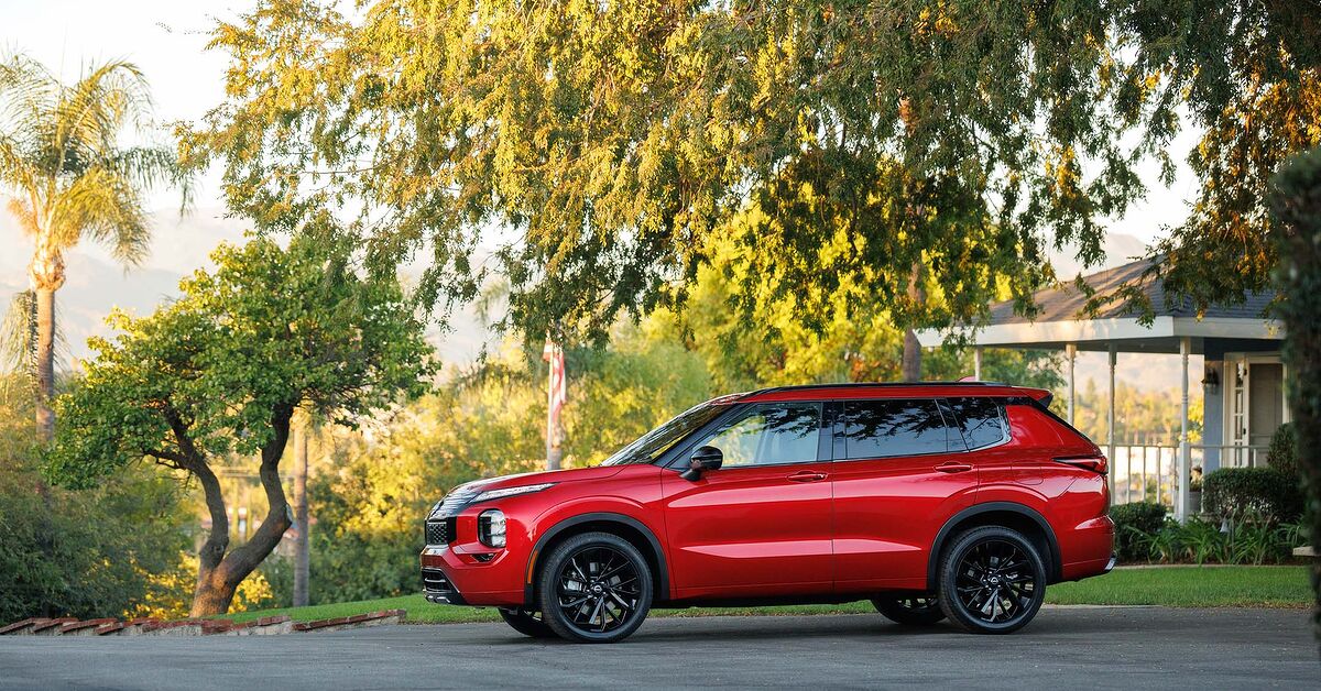 2026 Nissan Rogue PHEV Brings Back Old-School Badge Engineering