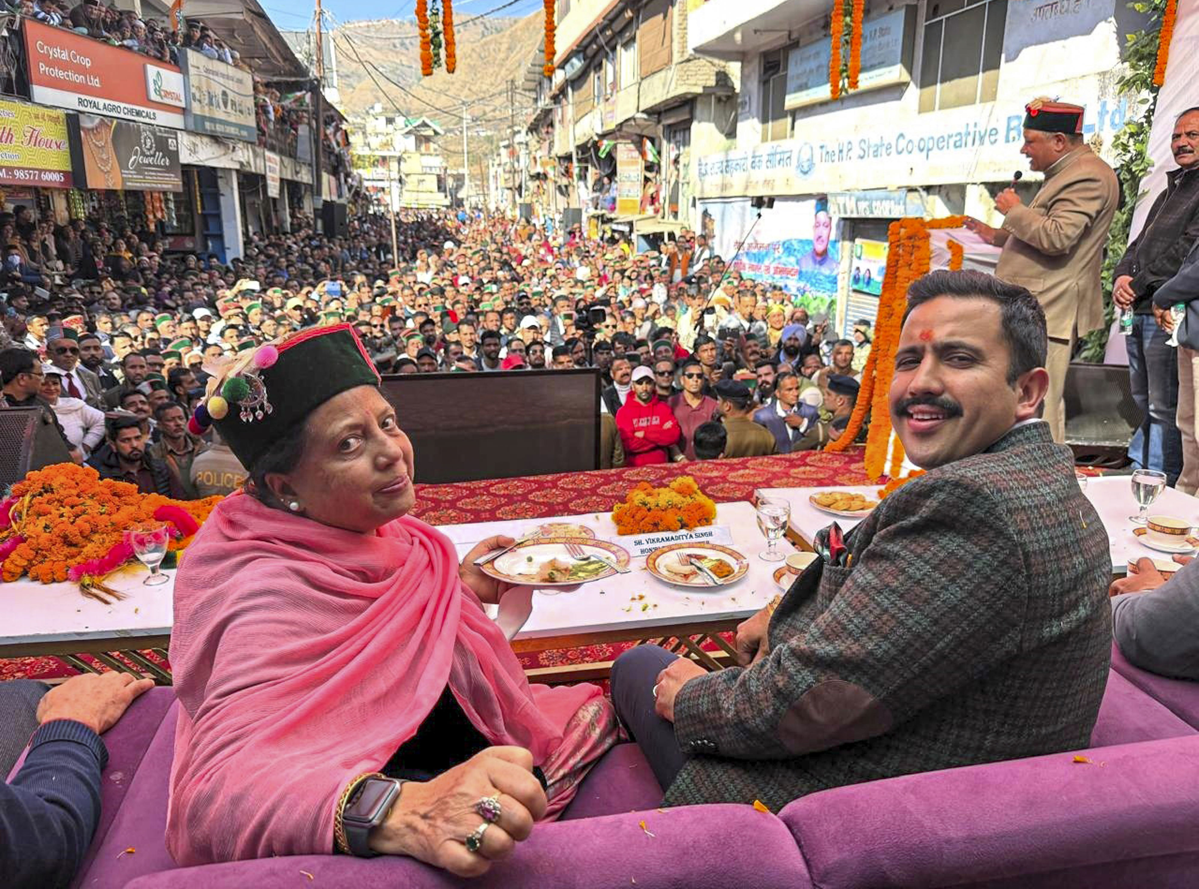 Statue of former six-time CM Virbhadra Singh unveiled in Shimla's Rohru