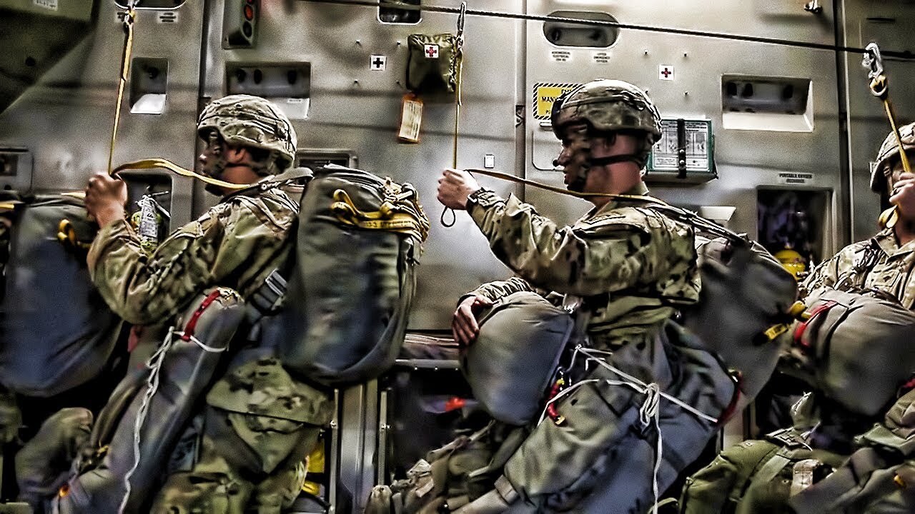 American & British Paratroopers Inflight-Rig-Jump Latvia