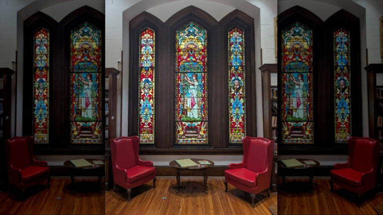 One Of Georgia's Oldest Cities Brims With Vintage Charm And A Cute ...