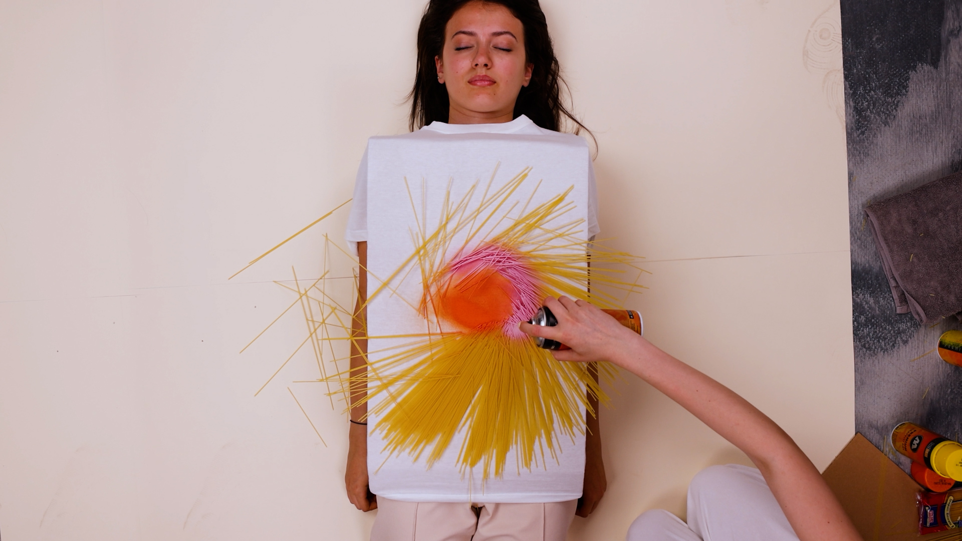 Cool DIY Spray Paint T-Shirt