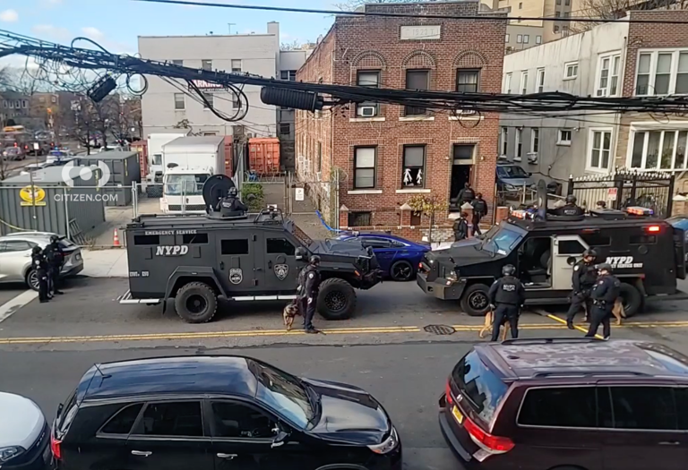 NYPD officer shot and wounded while investigating homicide in Brooklyn