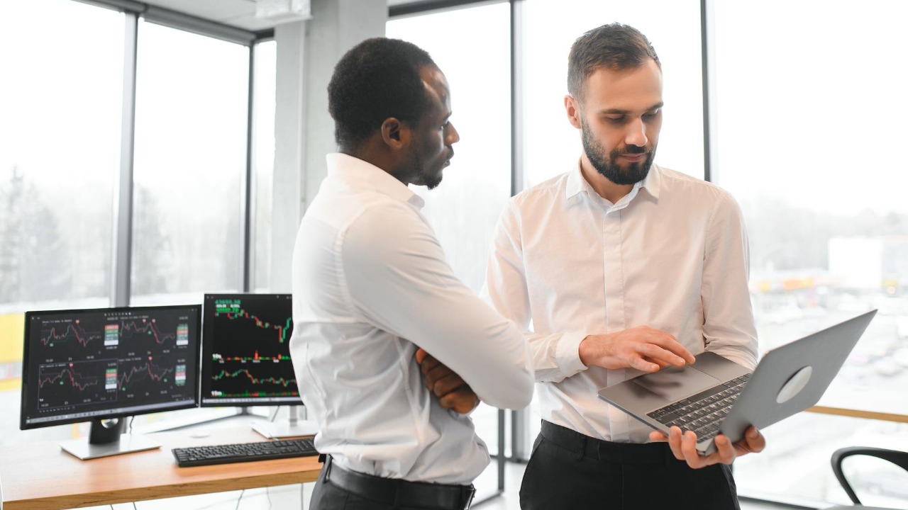 Will stocks crash before Thanksgiving? 6 moves to make now