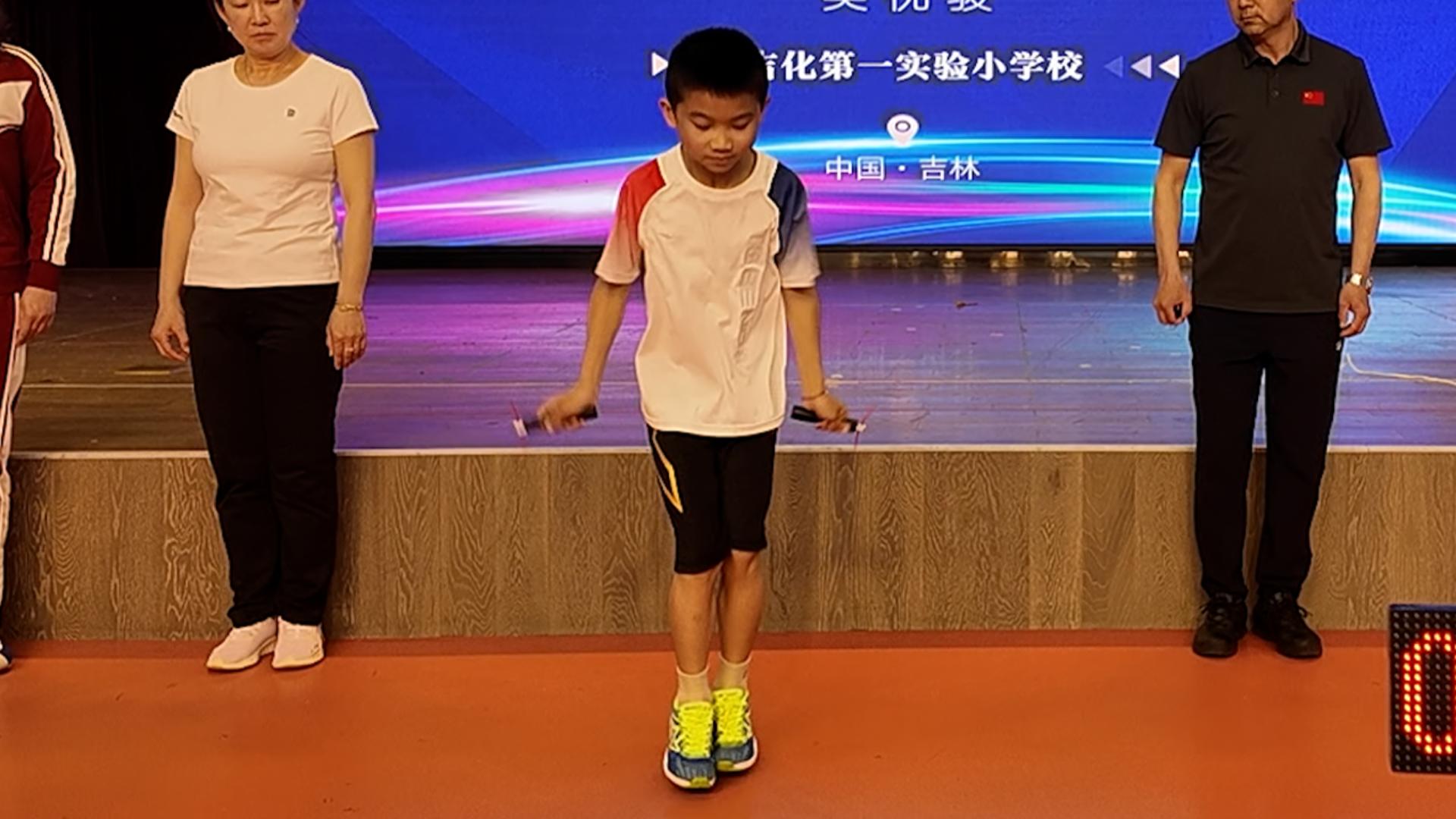 Most skips in 30 seconds - 171 by Wu Chenjun