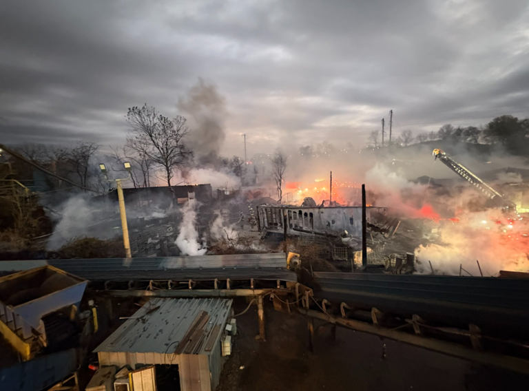 MARC trains canceled as crews put out 2-alarm fire in Capitol Heights