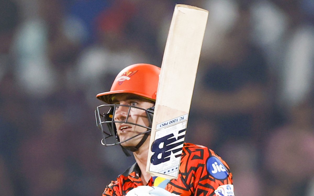 Pat Cummins Retained as SRH Captain for IPL 2026