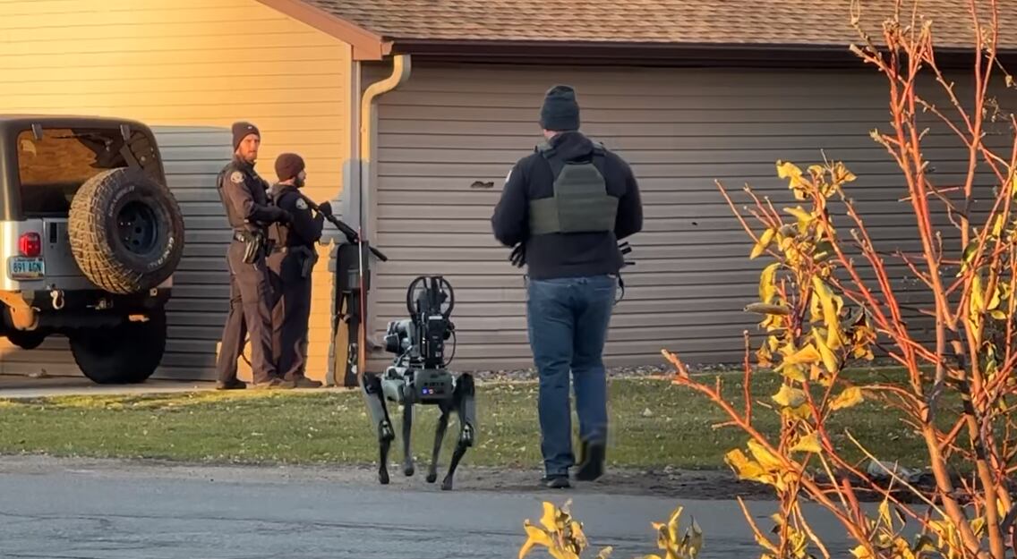 Suspect in custody following SWAT standoff in North Fargo
