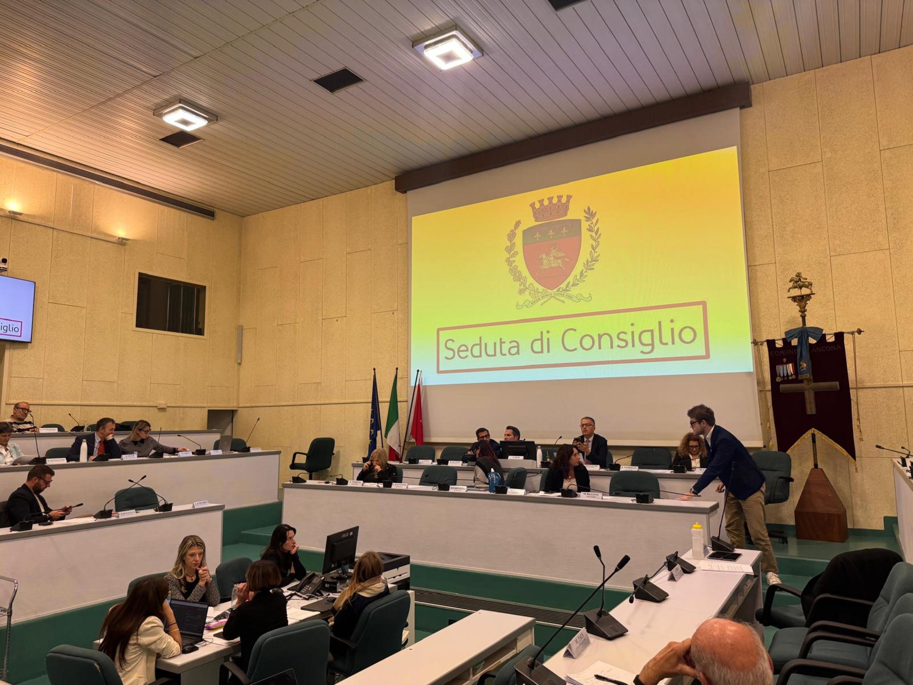 Mozione Pd su educazione affettiva, bocciata da consiglio Ancona
