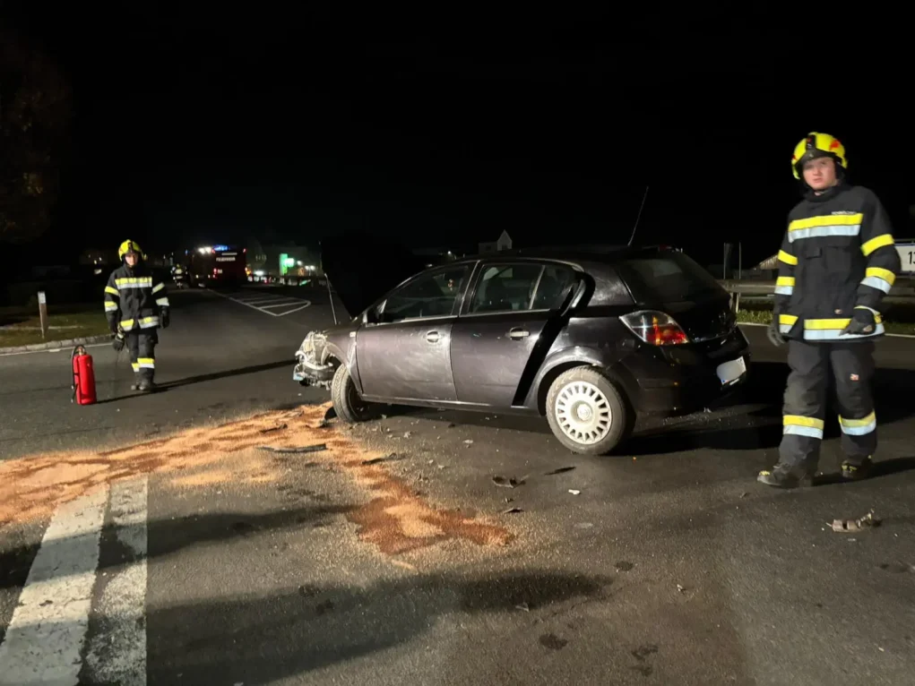 Autos kollidierten: Feuerwehreinsatz in Graz-Umgebung
