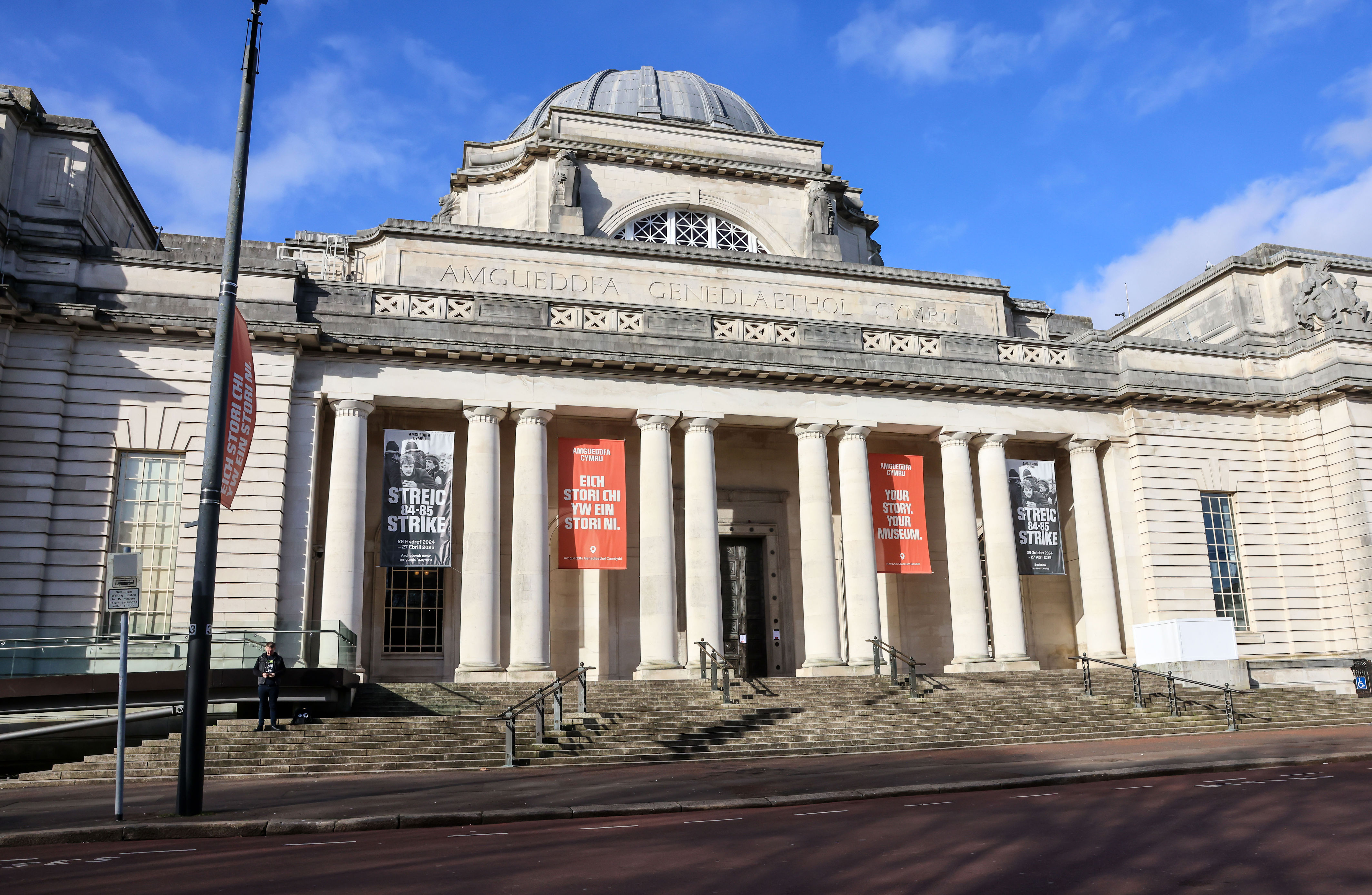 Artist Sneaks Framed A.I. Portrait and Accompanying Label Onto a Museum ...