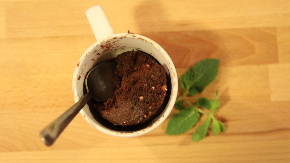 7 Mug Cake Tips Chefs Swear By But Home Bakers Miss