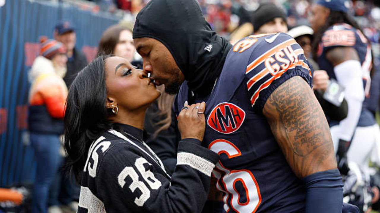Simone Biles drops jaw-dropping $90K flex on Chicago Bears sidelines ...