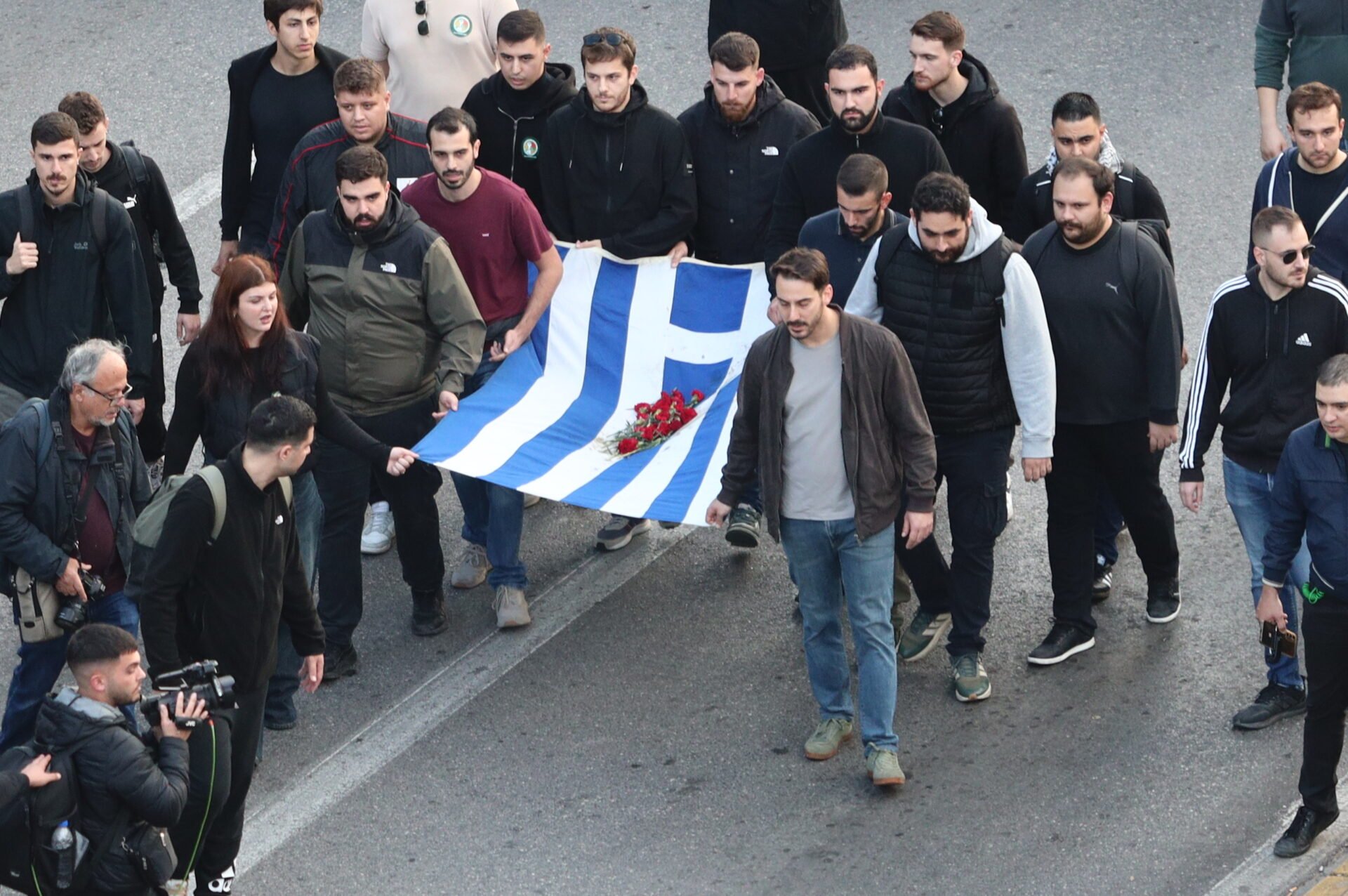 Πολυτεχενείο: Δεκάδες προσαγωγές και 11 συλλήψεις- Η στιγμή που η ...