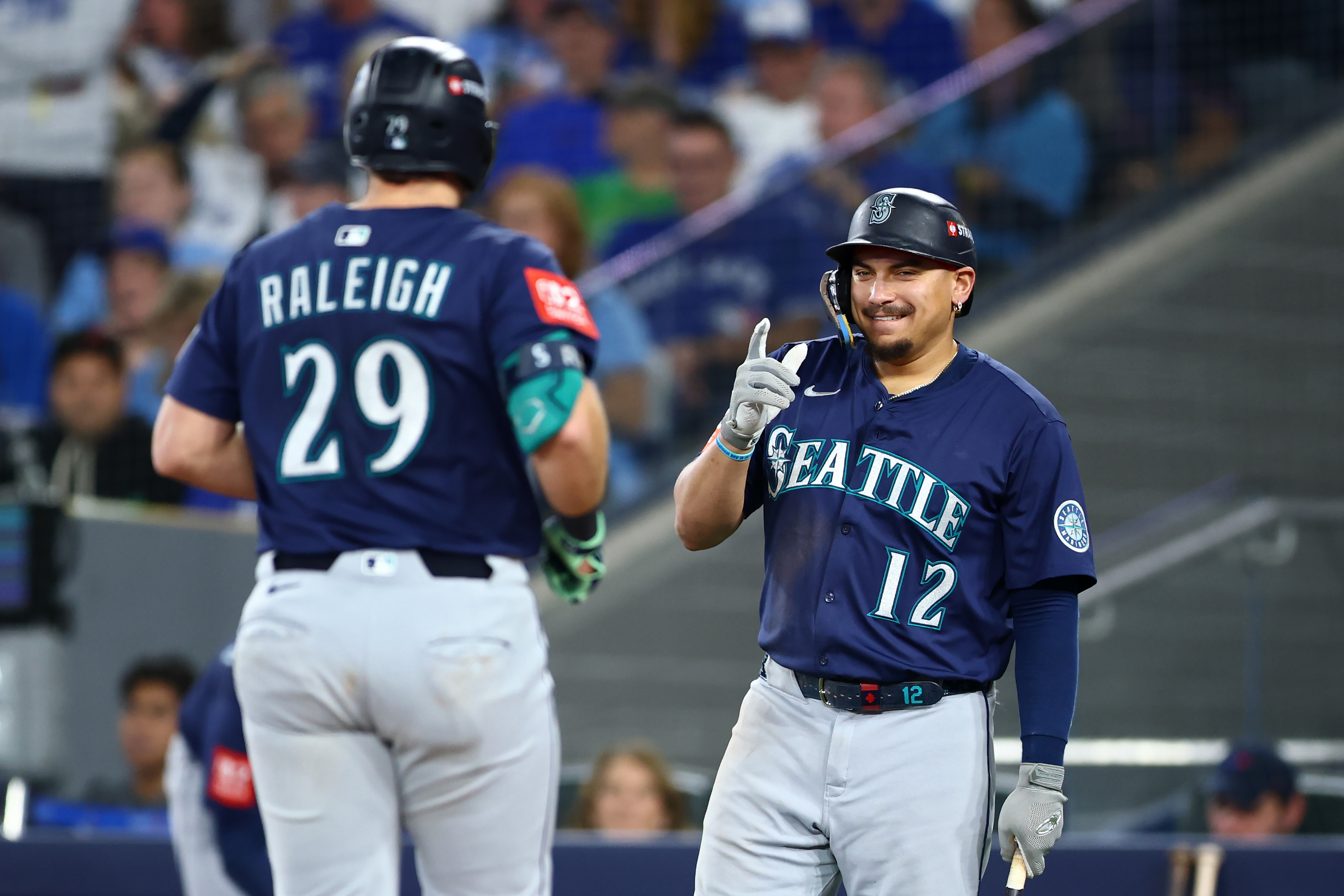 MLB Roundup – Mariners bring back Josh Naylor, where will Pete Alonso go?
