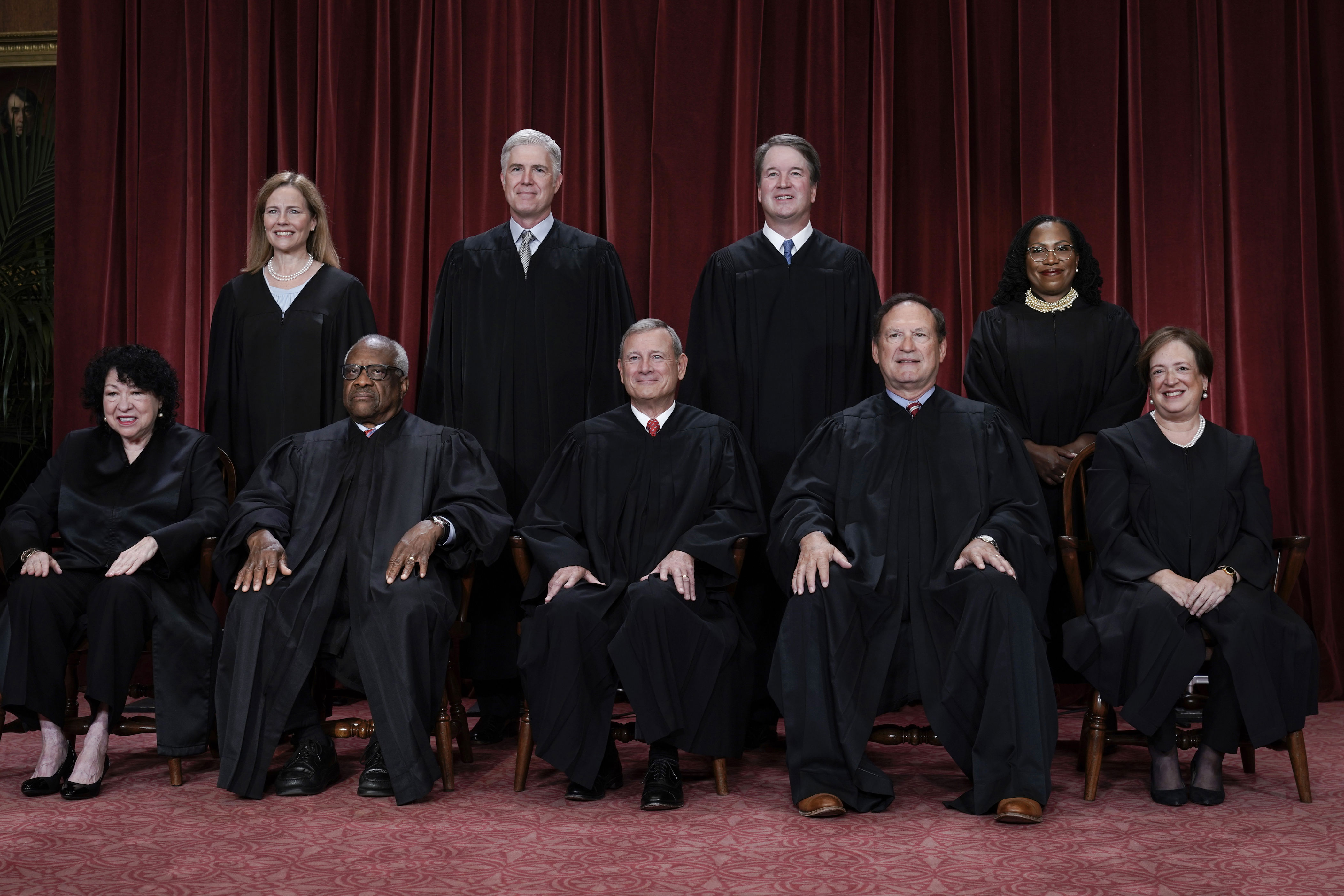 Supreme Court case divides conservative justices