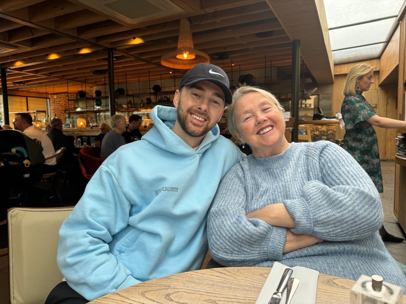 Buckinghamshire acting icon Pauline Quirke's husband and son issue ...