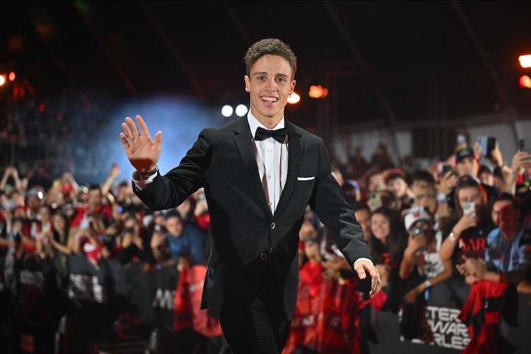 MotoGP Awards 2025 à Valence : Valentino Rossi hué et Marc Marquez ...