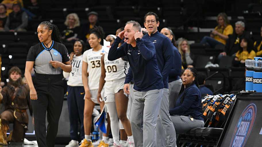 WVU Women's Basketball Back In AP Top 25 Poll After Upsetting Duke