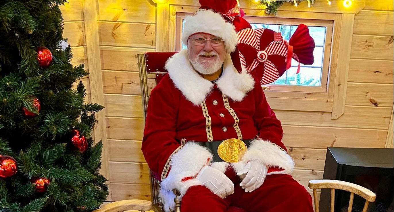 Santa sacked by designer outlet shopping centre