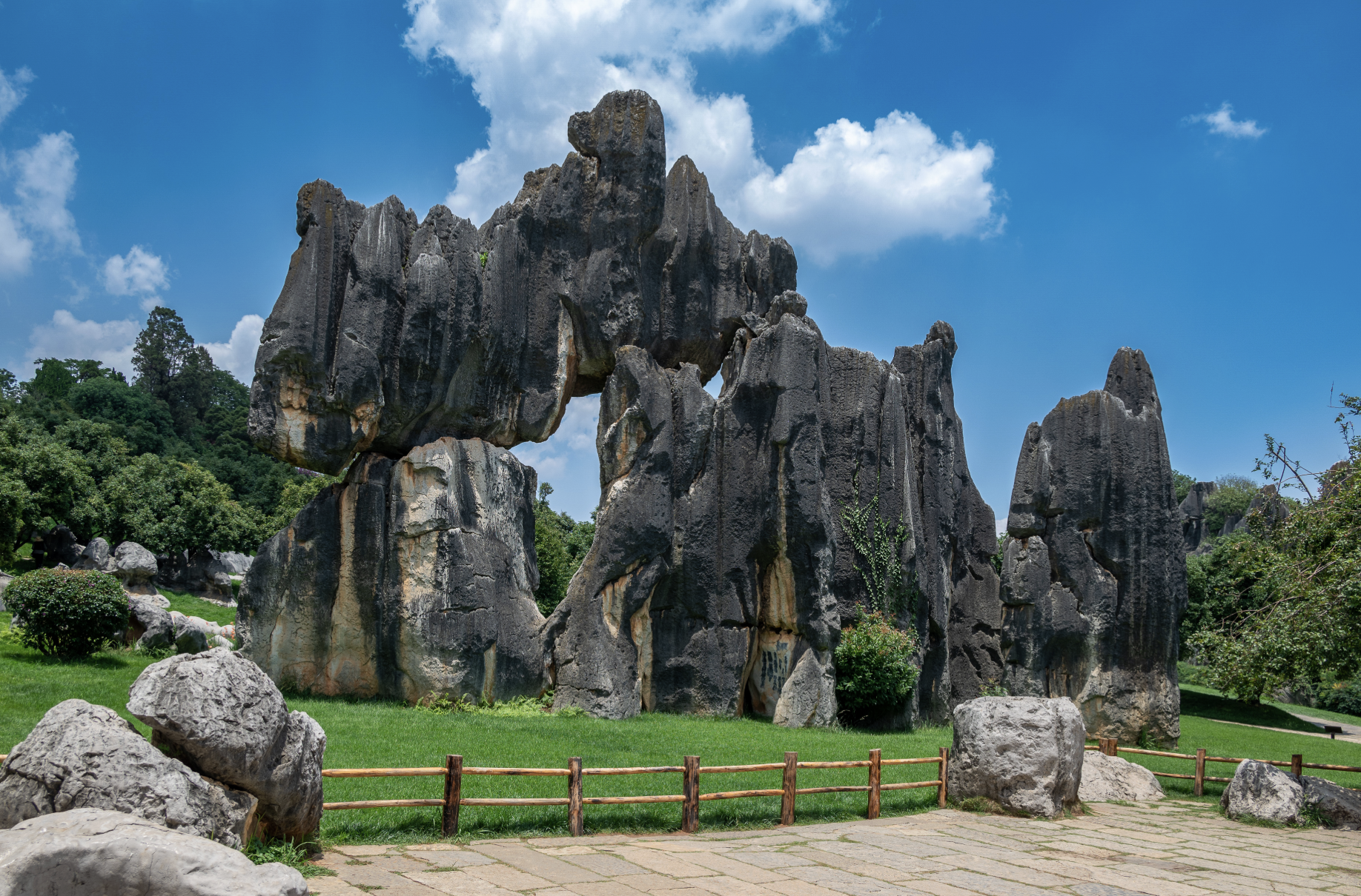 Take a break & marvel at China’s gravity-defying “stone forest”