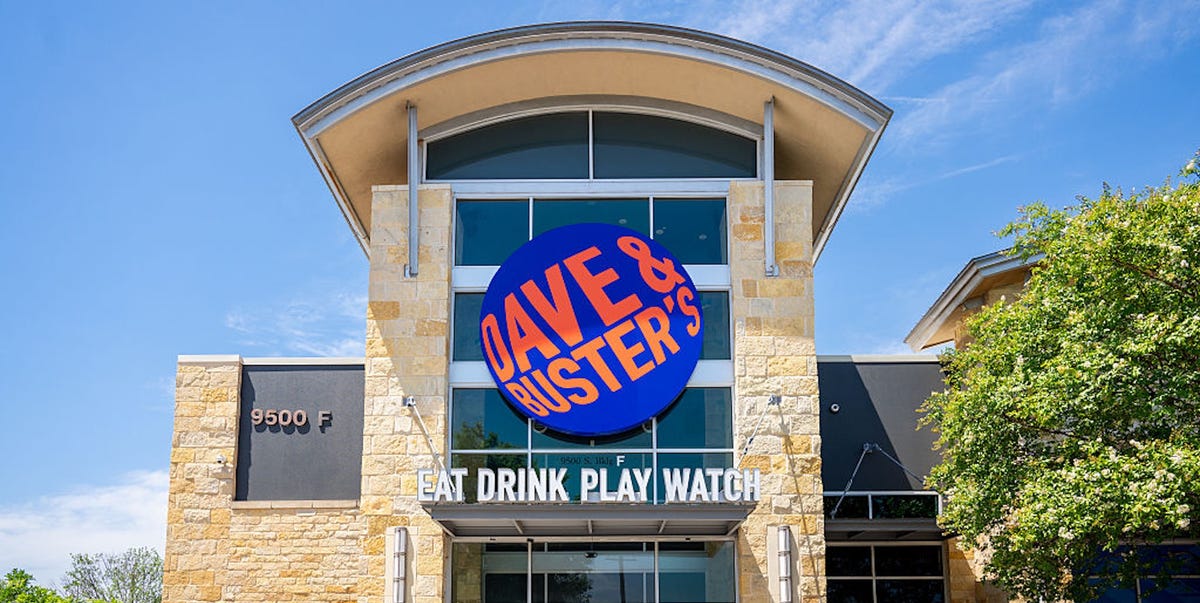 I Ate My Way Through Dave & Buster’s New 100-Item (!) Menu—Here's What ...