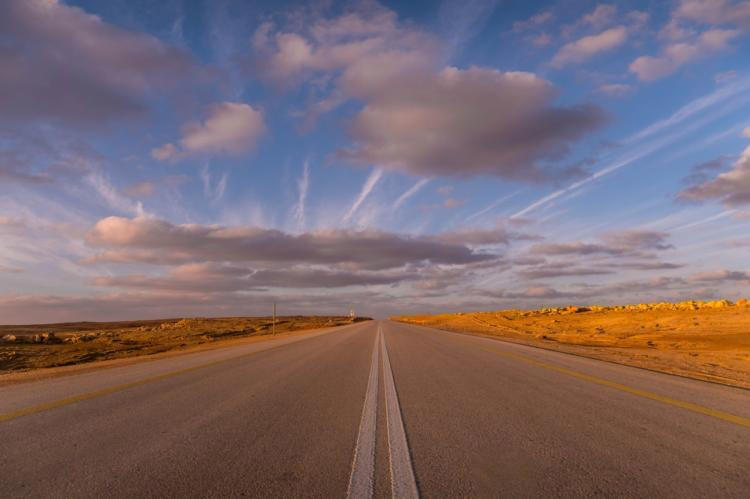 240 kilomètres de ligne droite : voici à quoi ressemble la route la ...