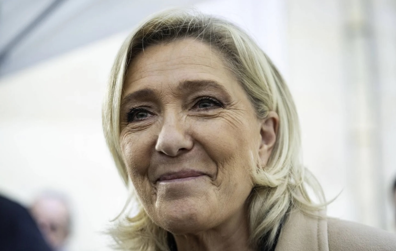 Marine Le Pen surprise en pleine danse : la vidéo inattendue qui affole ...