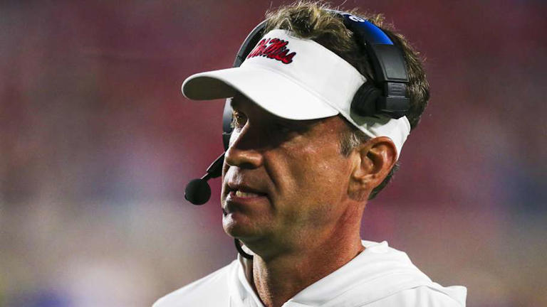 Ole Miss reportedly forces Lane Kiffin into tough decision amid Florida, LSU interest