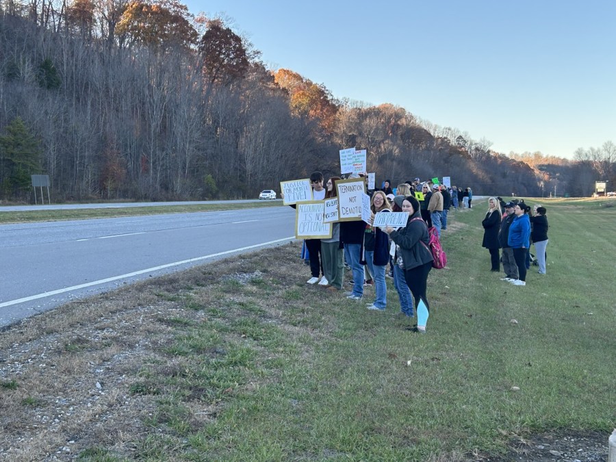 ‘Derogatory’ texts released in lawsuit prompts demotion of Kentucky ...