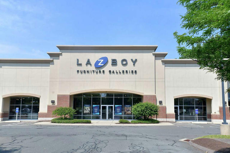 La-Z-Boy to expand with new new furniture store in Conroe