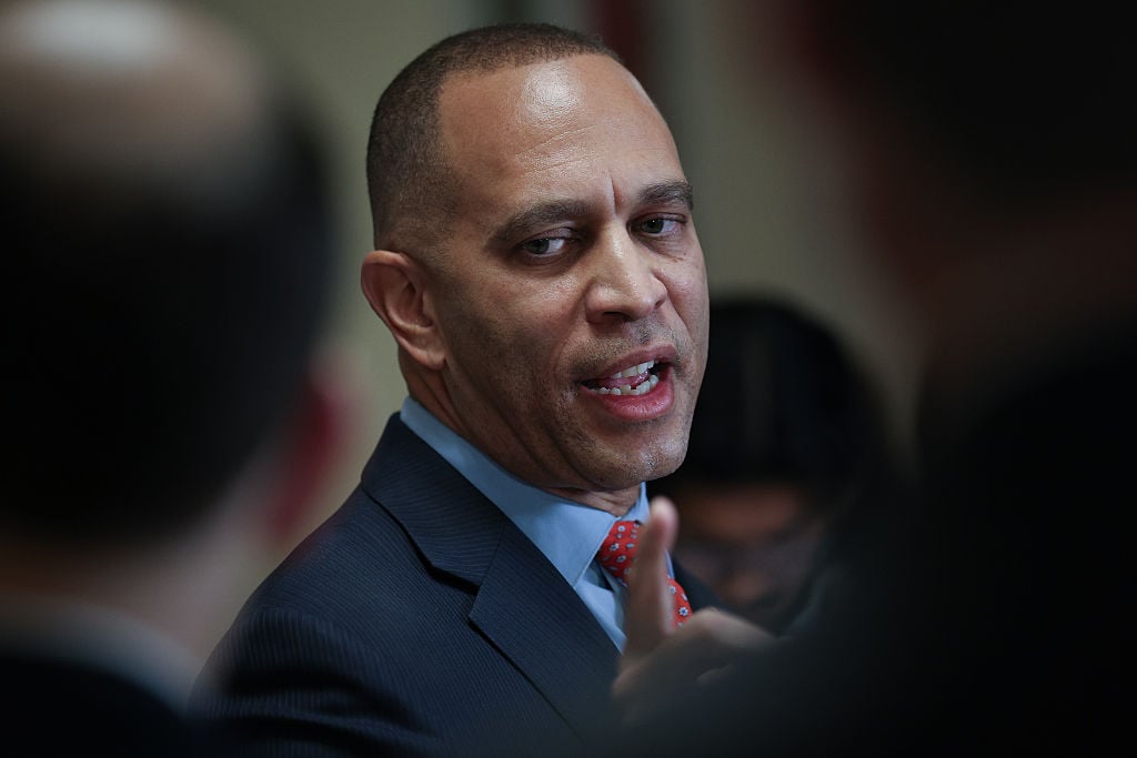 Hakeem Jeffries challenged to 2026 primary by 27-year-old New York ...