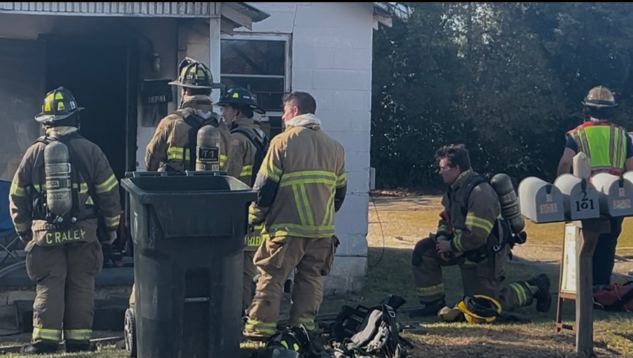 Elderly man loses house in fire