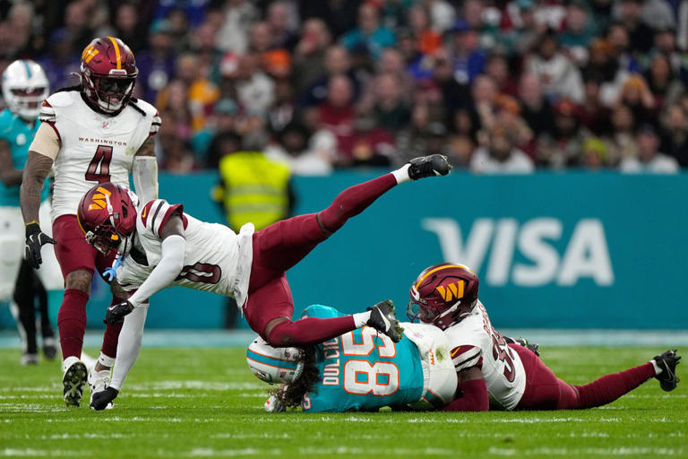 Dan Quinn's defense was better than Joe Whitt Jr.'s, but the Washington ...