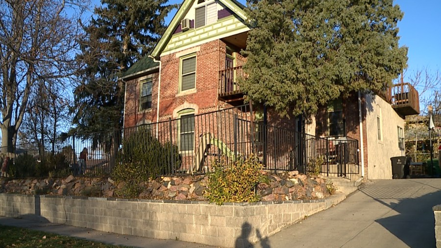 ‘Worst nightmare’: Denver parents awake to hear intruder walking toward ...