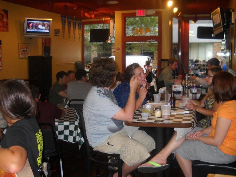 Downtown Fort Wayne staple Pint & Slice announces closure