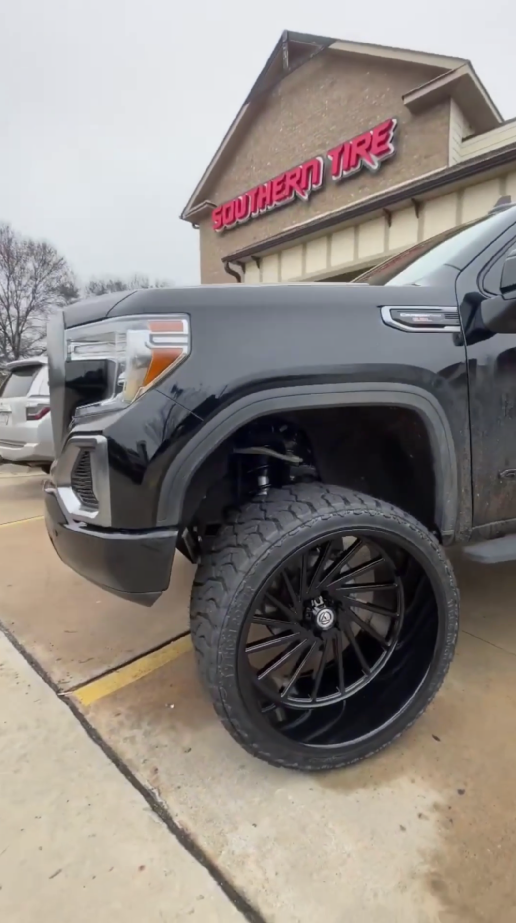 Why McGaughys Lift Kits Are Dominating the Truck Scene