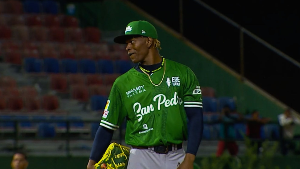 Pitcher de LIDOM se vuelve viral tras celebración única al ponchar